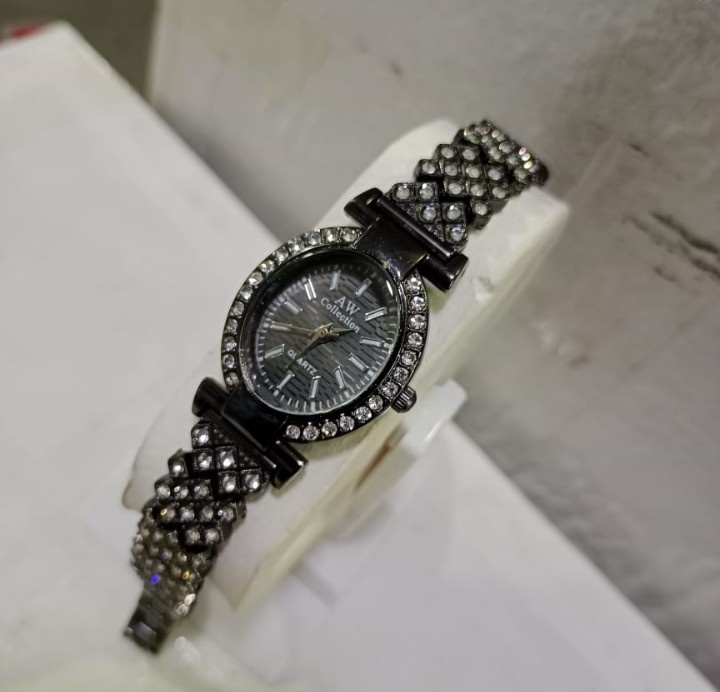 Aw Collection Women's Quartz Watch Black Metal Band Offering Stylish ...